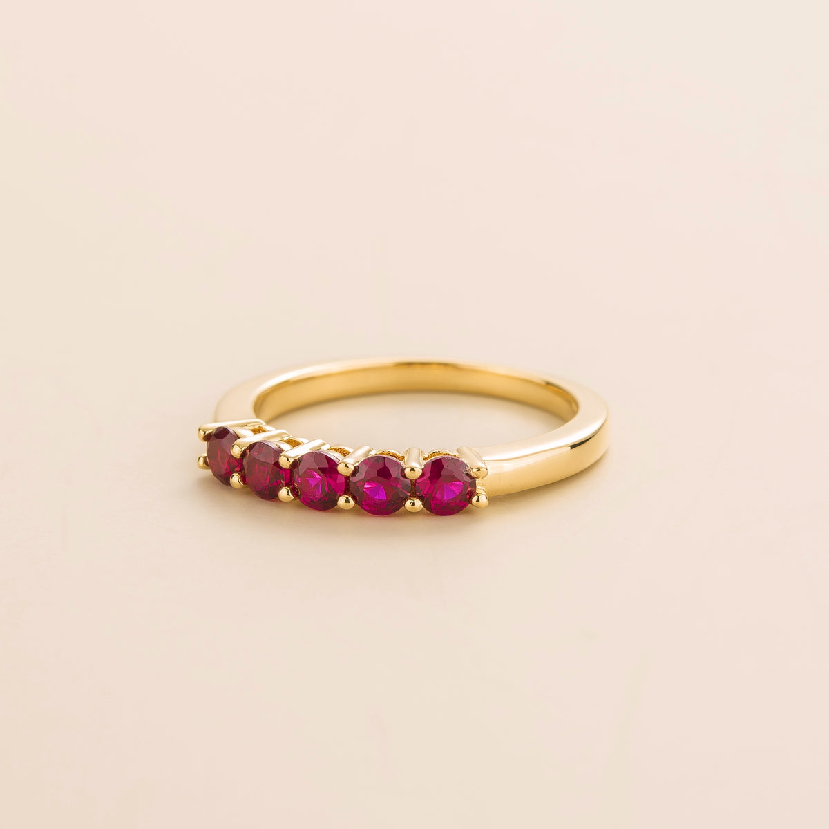 Paro Gold Ring Set With Ruby – Juvetti